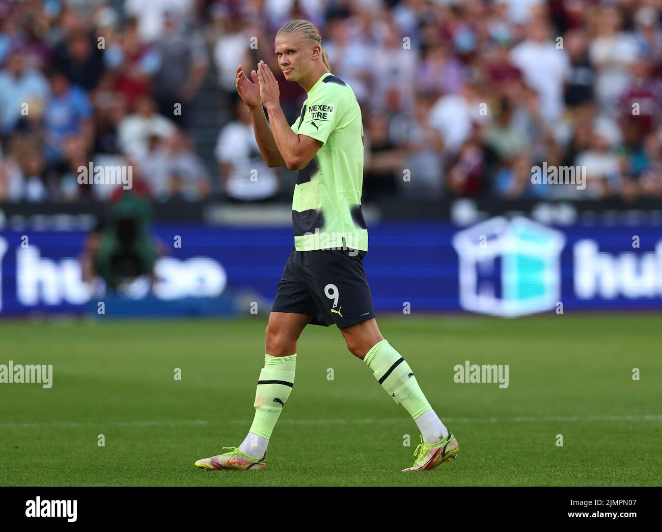 Haland manchester city hi-res stock photography and images - Alamy