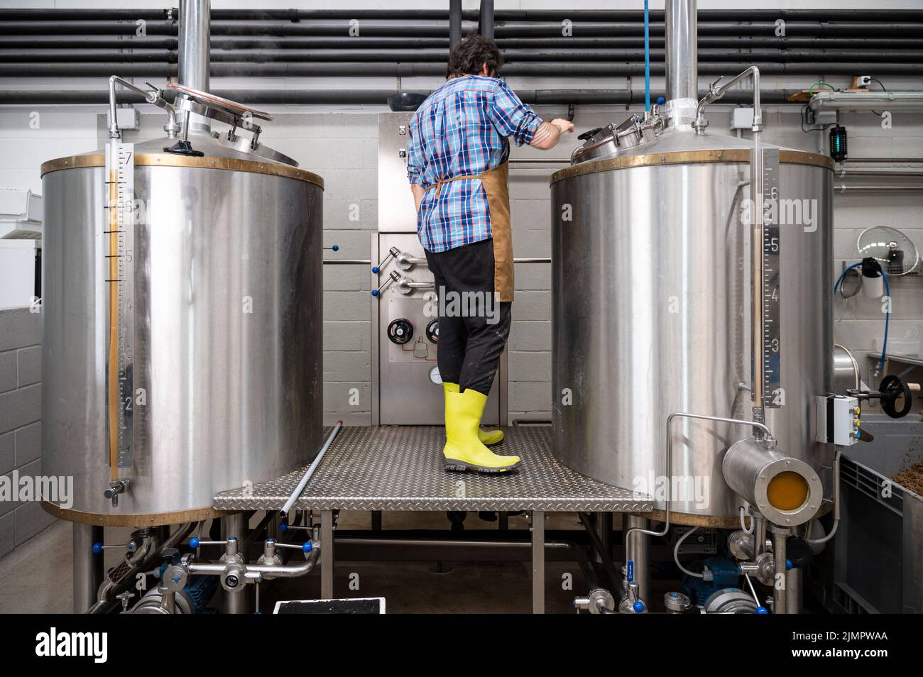 Modern brewery factory work hi-res stock photography and images - Alamy