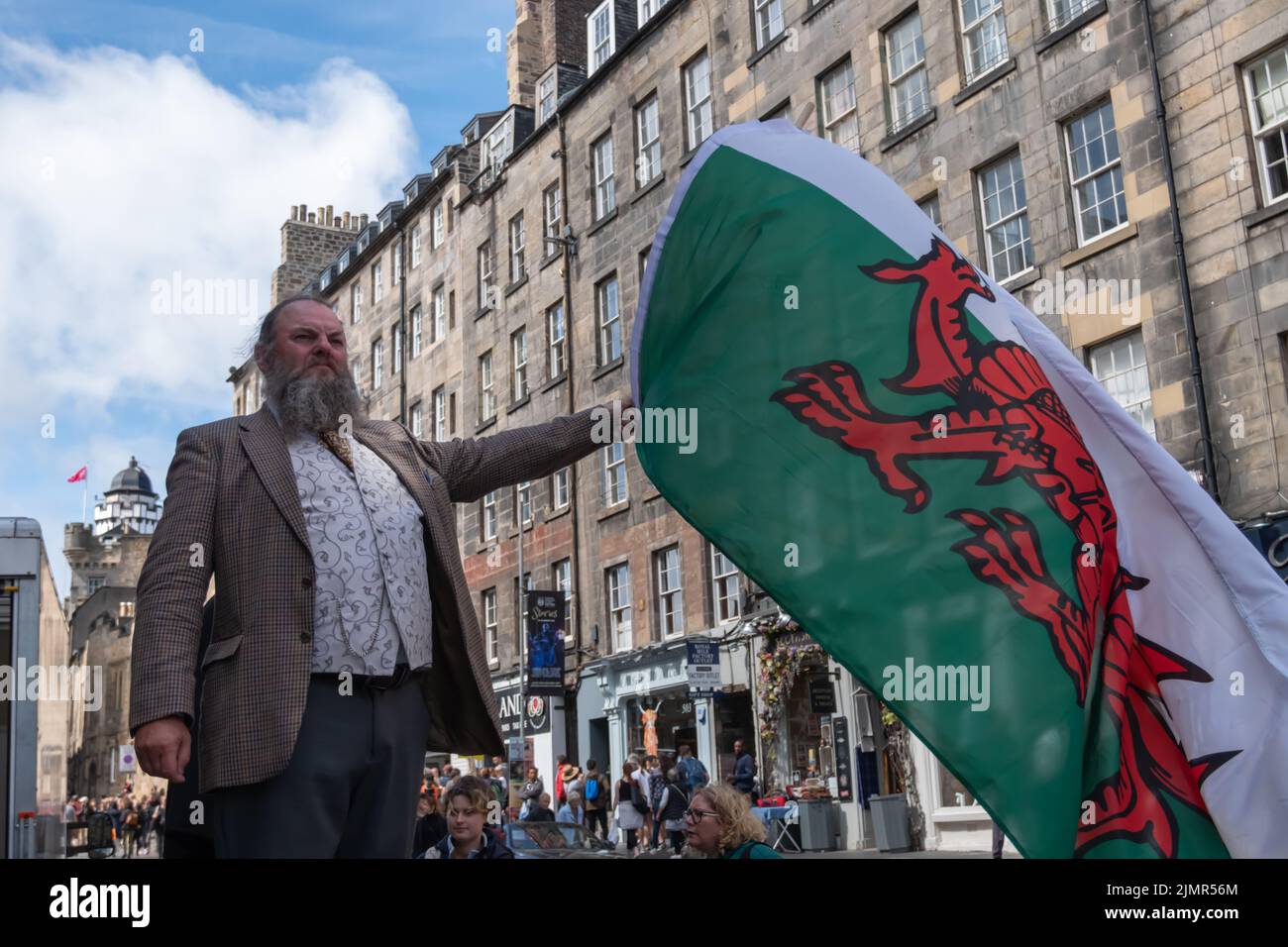 Edinburgh, Scotland, UK. 7th August, 2022. A performer on The Royal ...