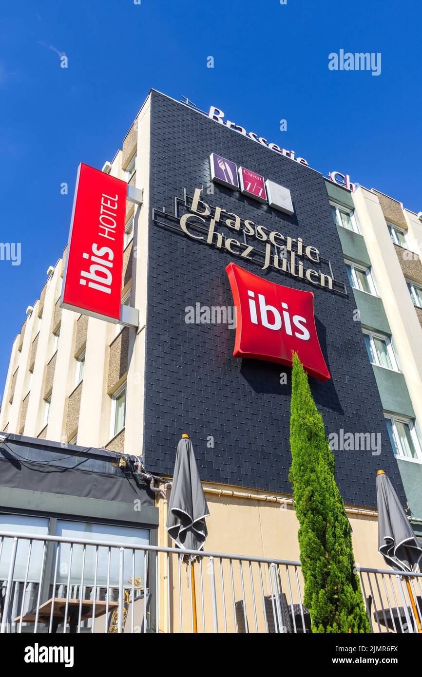 Commercial signage hi-res stock photography and images - Alamy