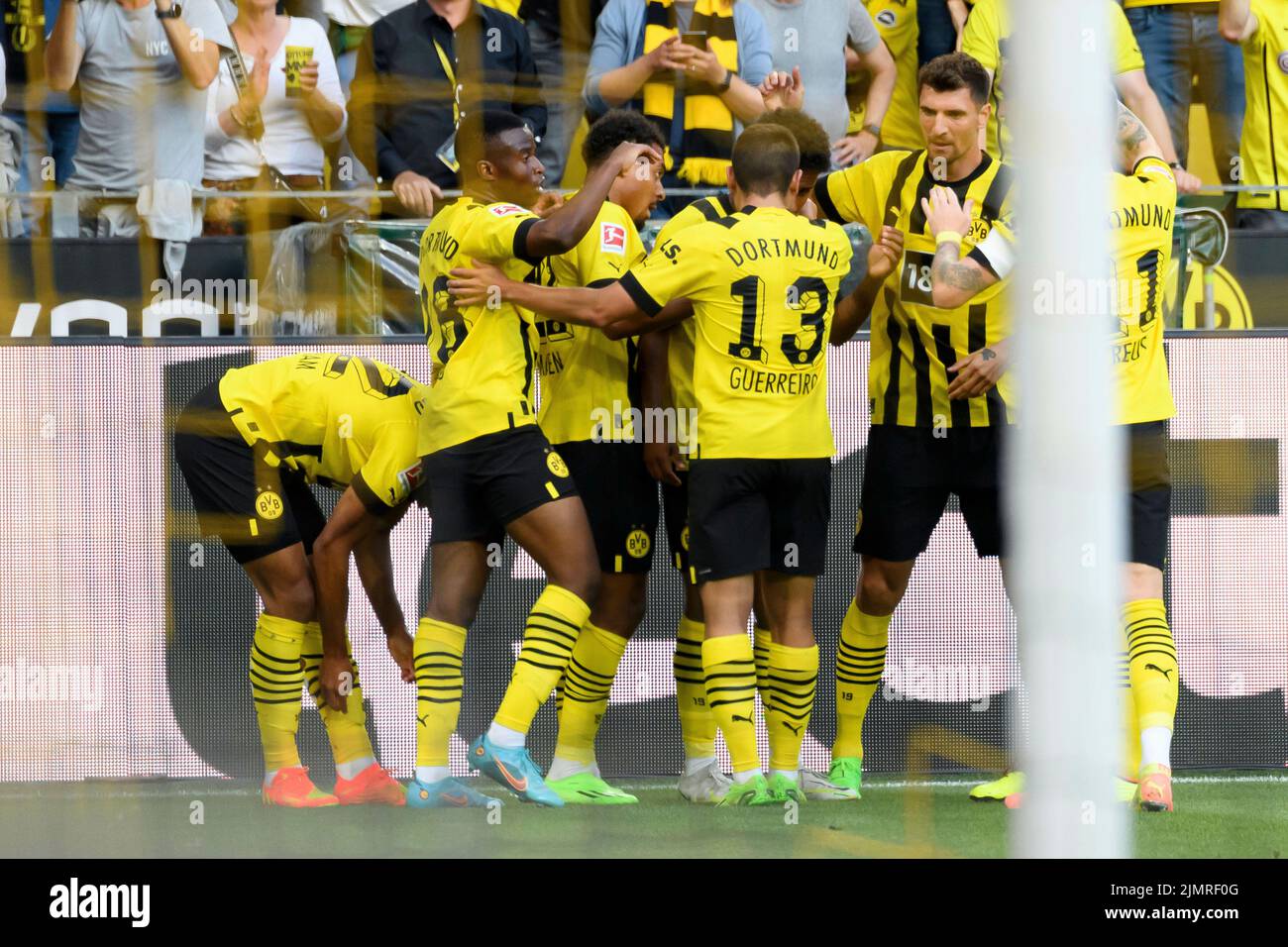 Dortmund, Deutschland. 10th Sep, 2021. jubilation grape of the Dortmund ...