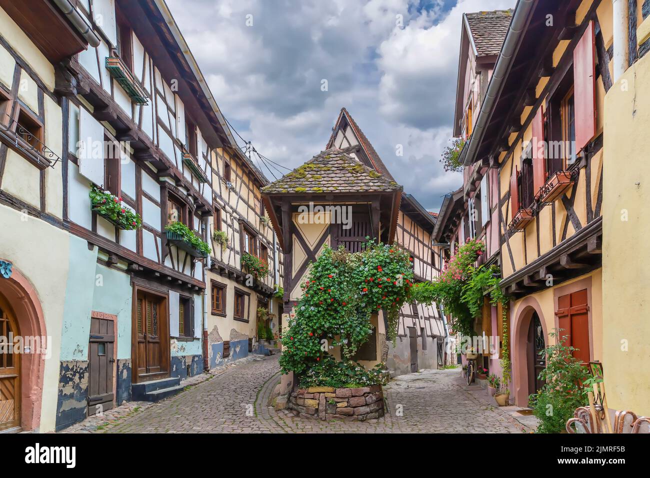 Old village eguisheim alsace hi-res stock photography and images - Alamy