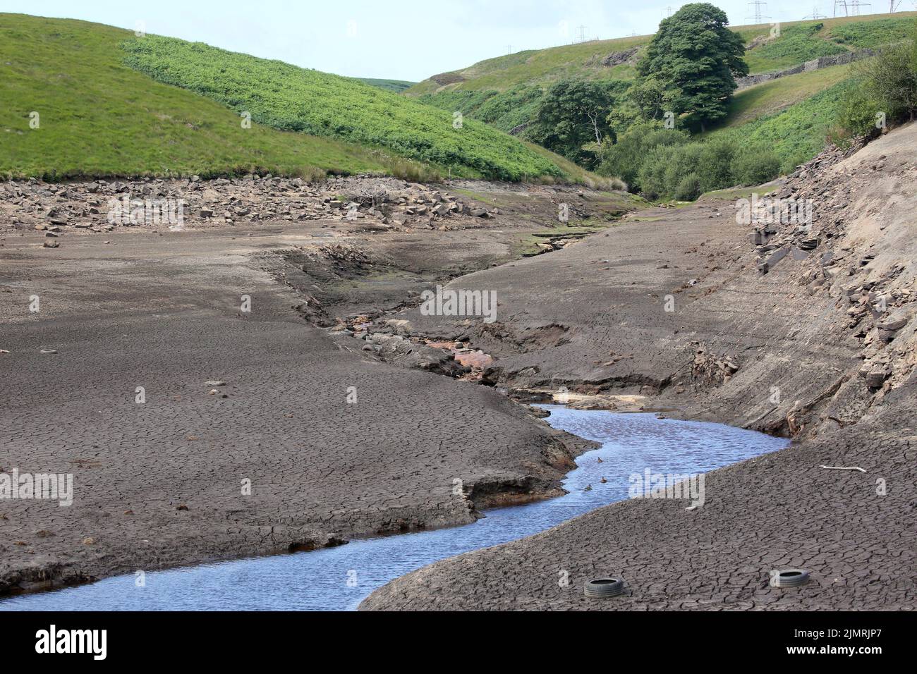 Baitings dam reservoir ripponden hi-res stock photography and images ...