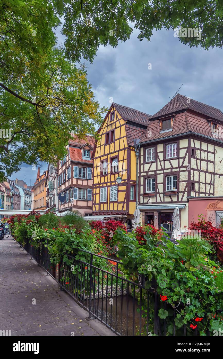 Flower street houses hi-res stock photography and images - Alamy