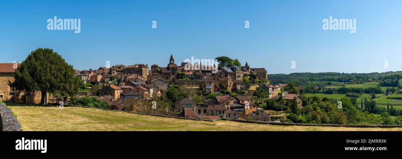 Belves plus beaux village hi-res stock photography and images - Alamy