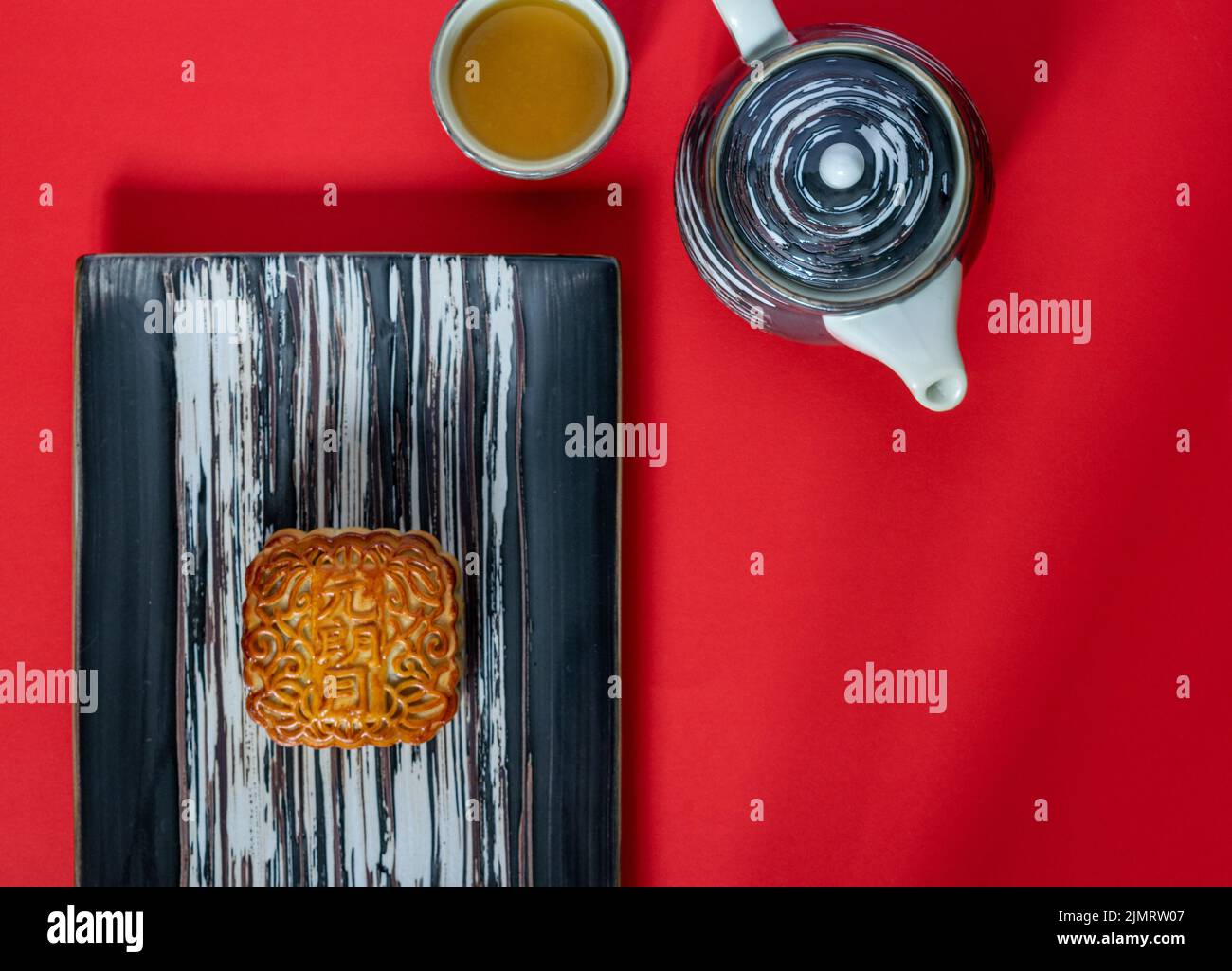 Mooncake, Mid-Autumn Festival Stock Photo - Alamy