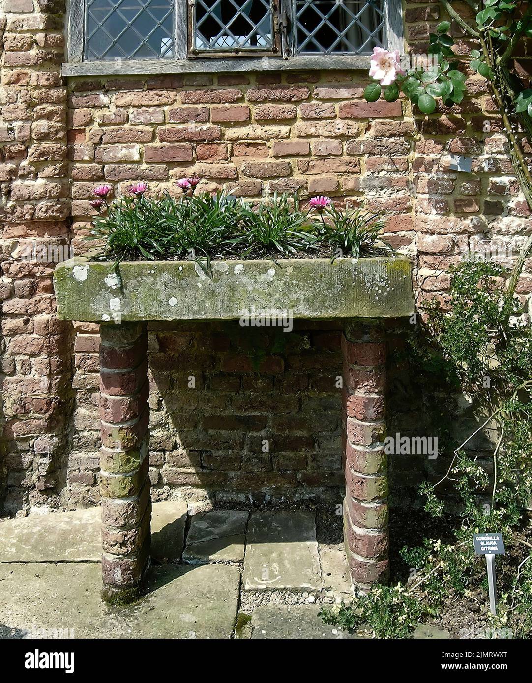 The Elizabethan tower at Sissinghurst in summer, one of the most famous ...