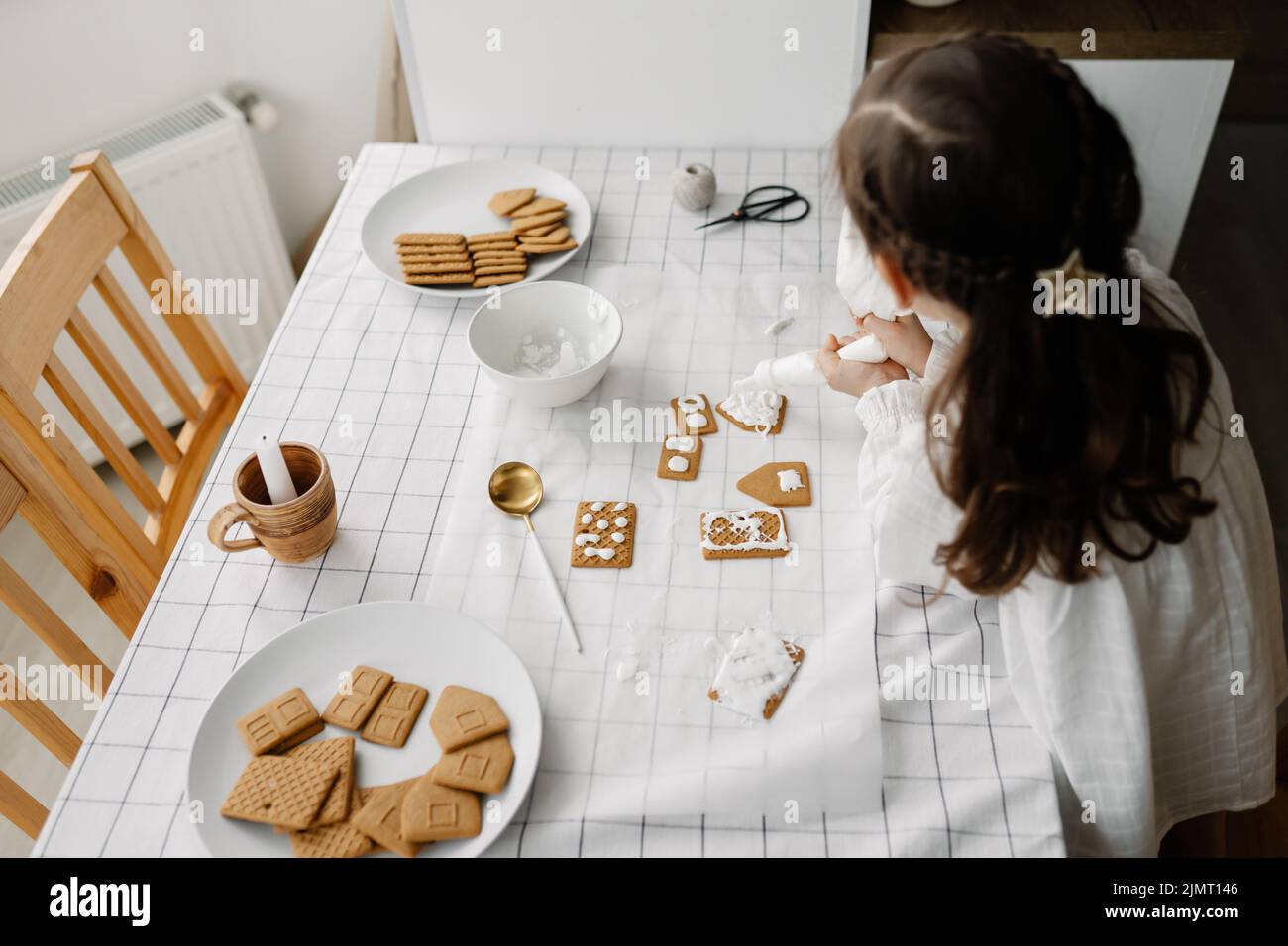 Gingerbread house - classic holiday tradition Stock Photo - Alamy