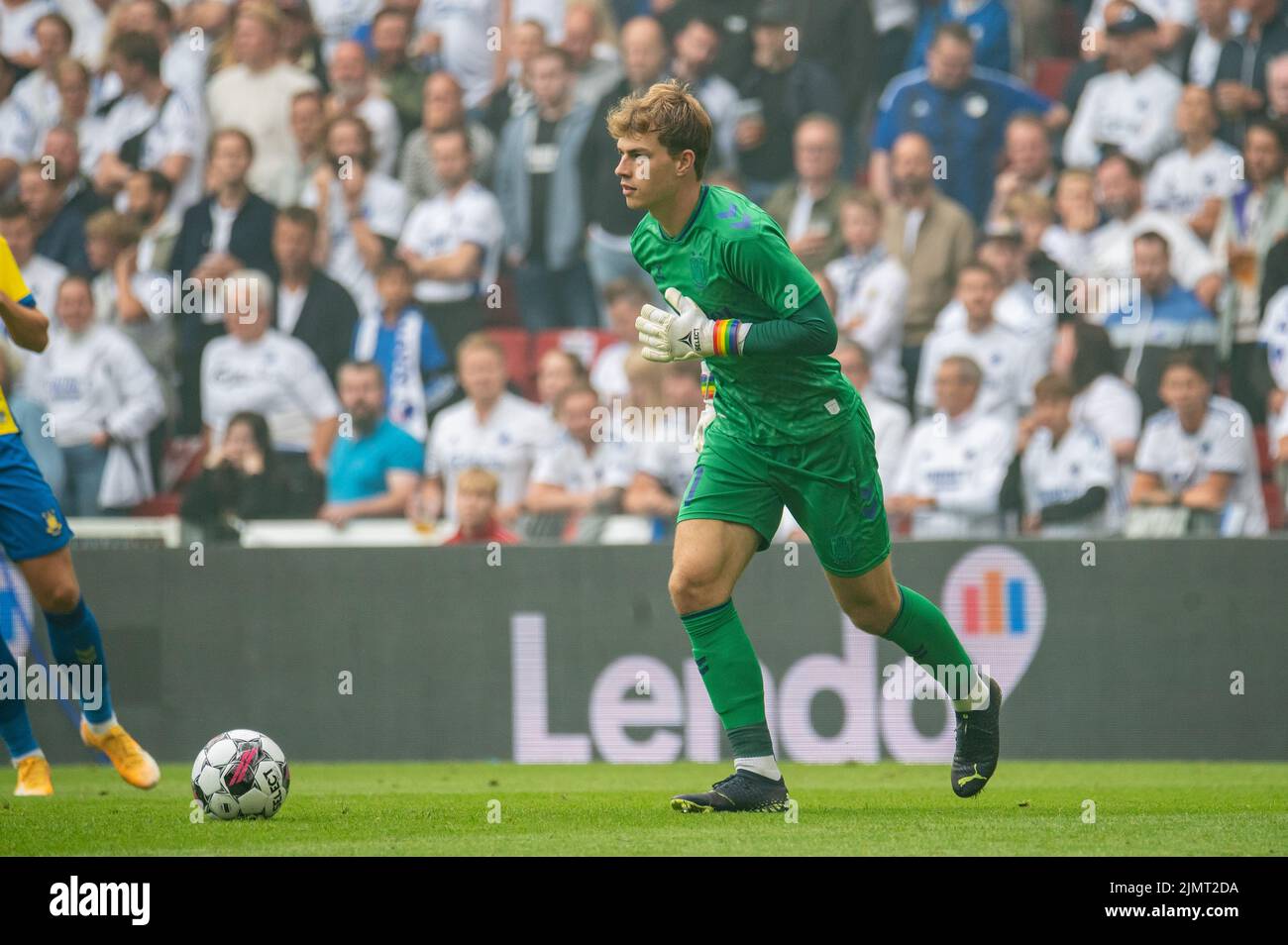 Copenhagen, Denmark. 07th Aug, 2022. Goalkeeper Mads Hermansen (1) of ...