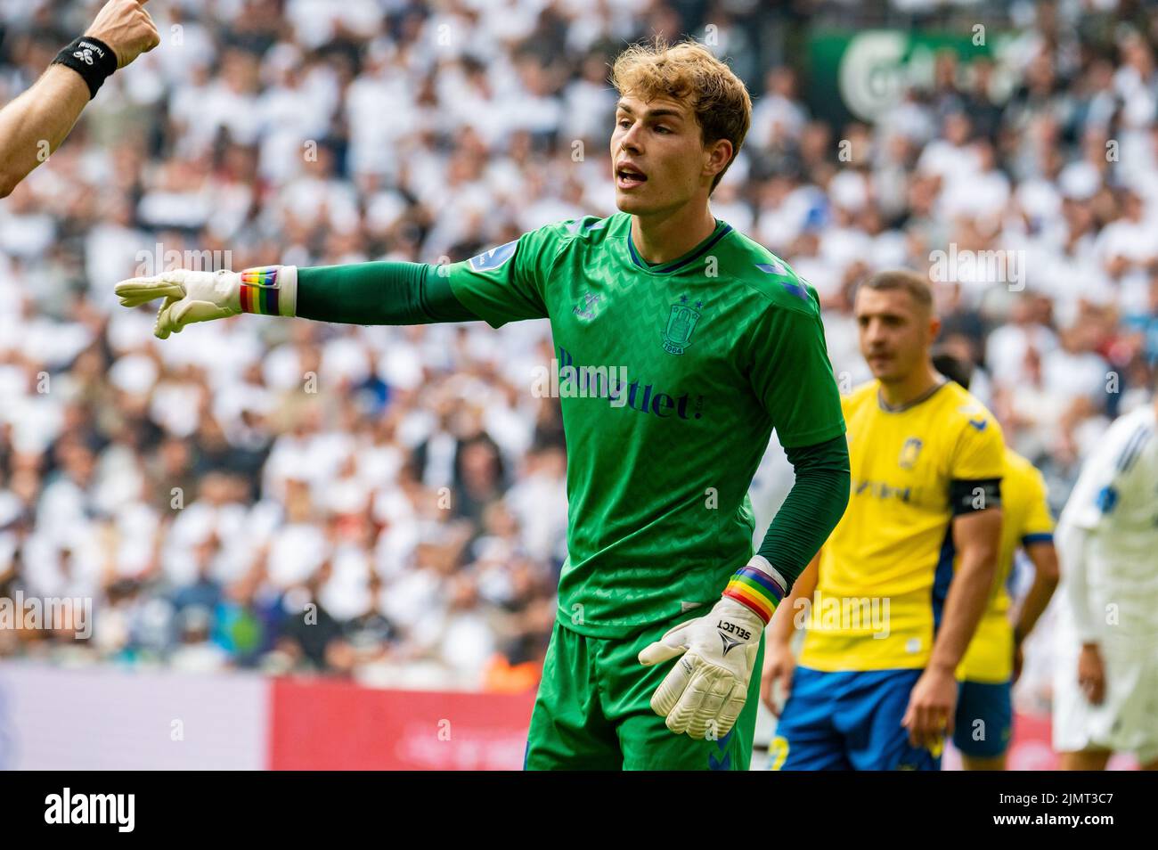 Copenhagen, Denmark. 07th Aug, 2022. Goalkeeper Mads Hermansen (1) of ...