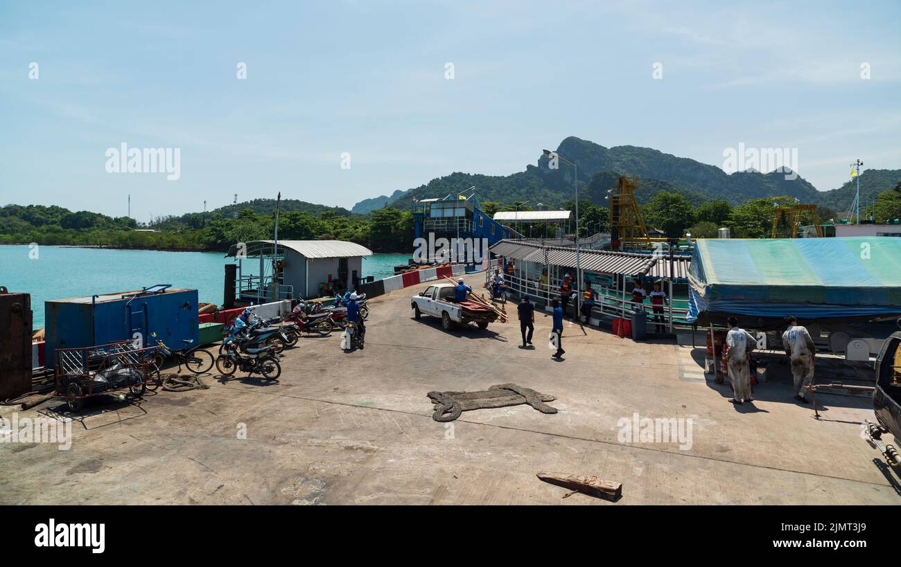 Surat port hi-res stock photography and images - Alamy