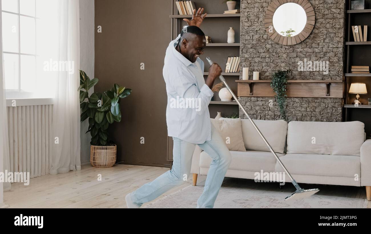 African cleaner hi-res stock photography and images - Alamy