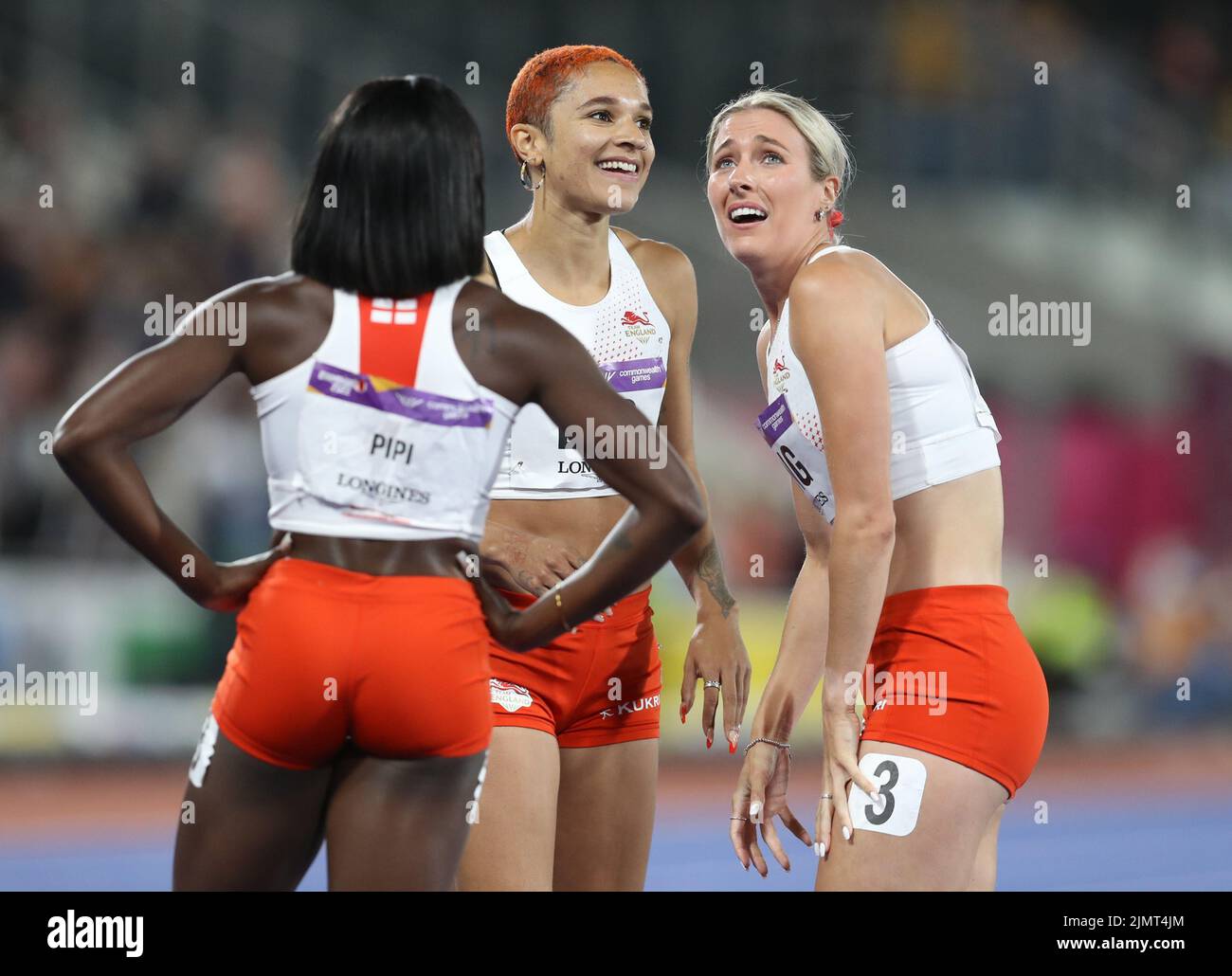 Birmingham, UK. 7th Aug, 2022. Jessie Knight of England looks towards ...