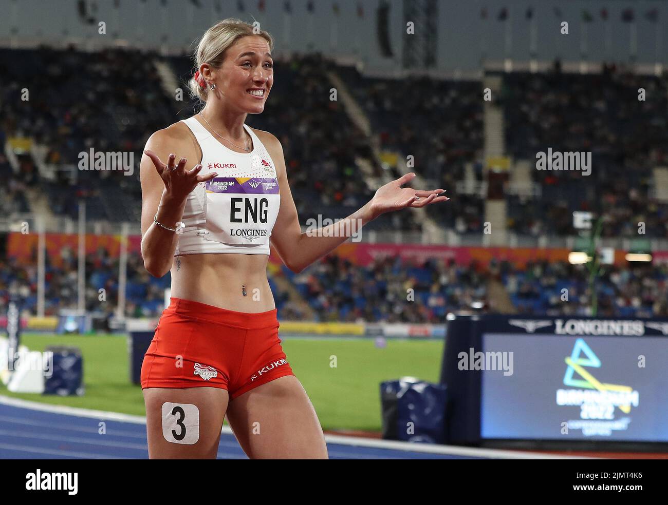 Birmingham, UK. 7th Aug, 2022. Jessie Knight of England reacts after ...
