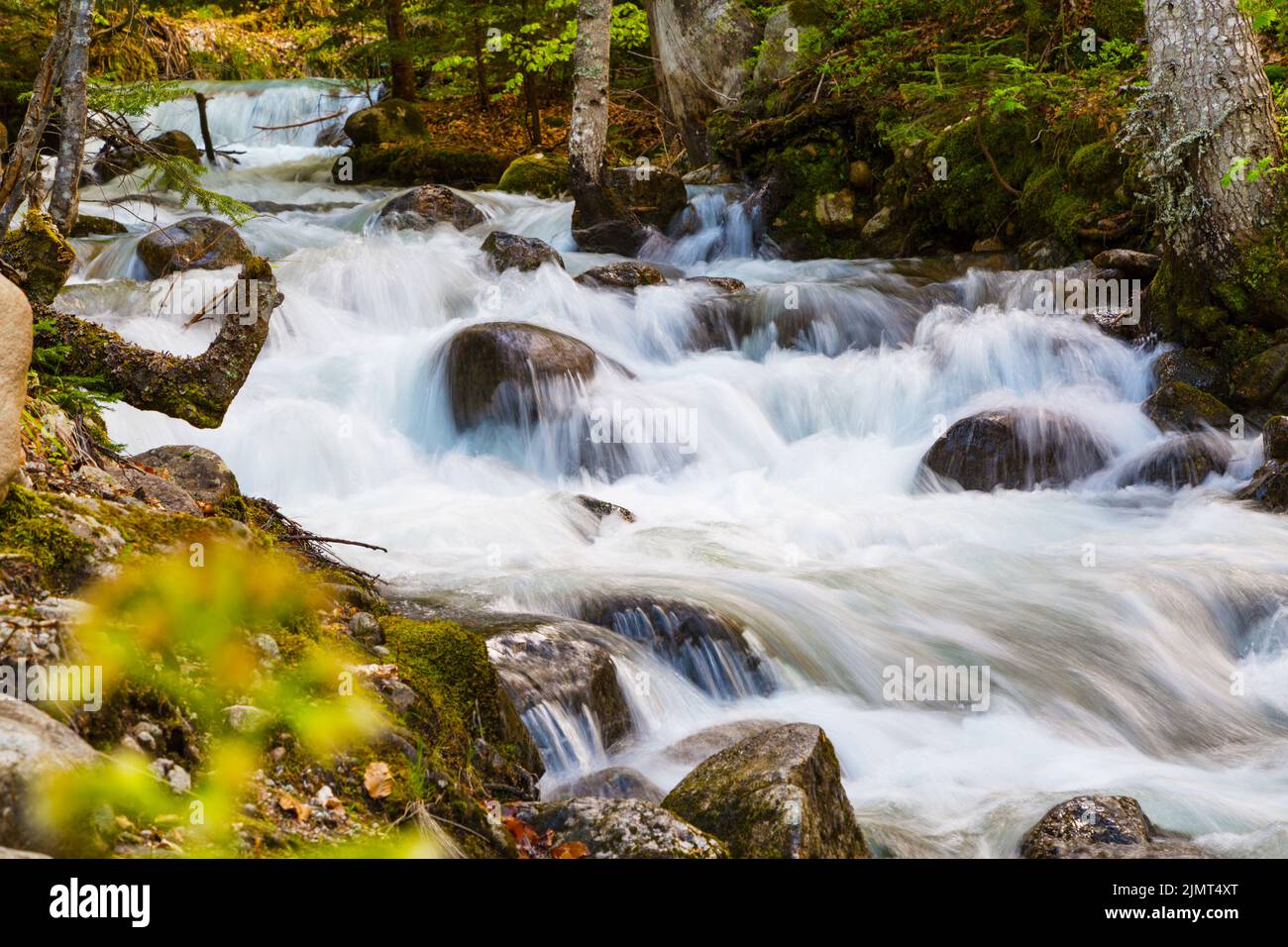 River waterfall flow hi-res stock photography and images - Alamy
