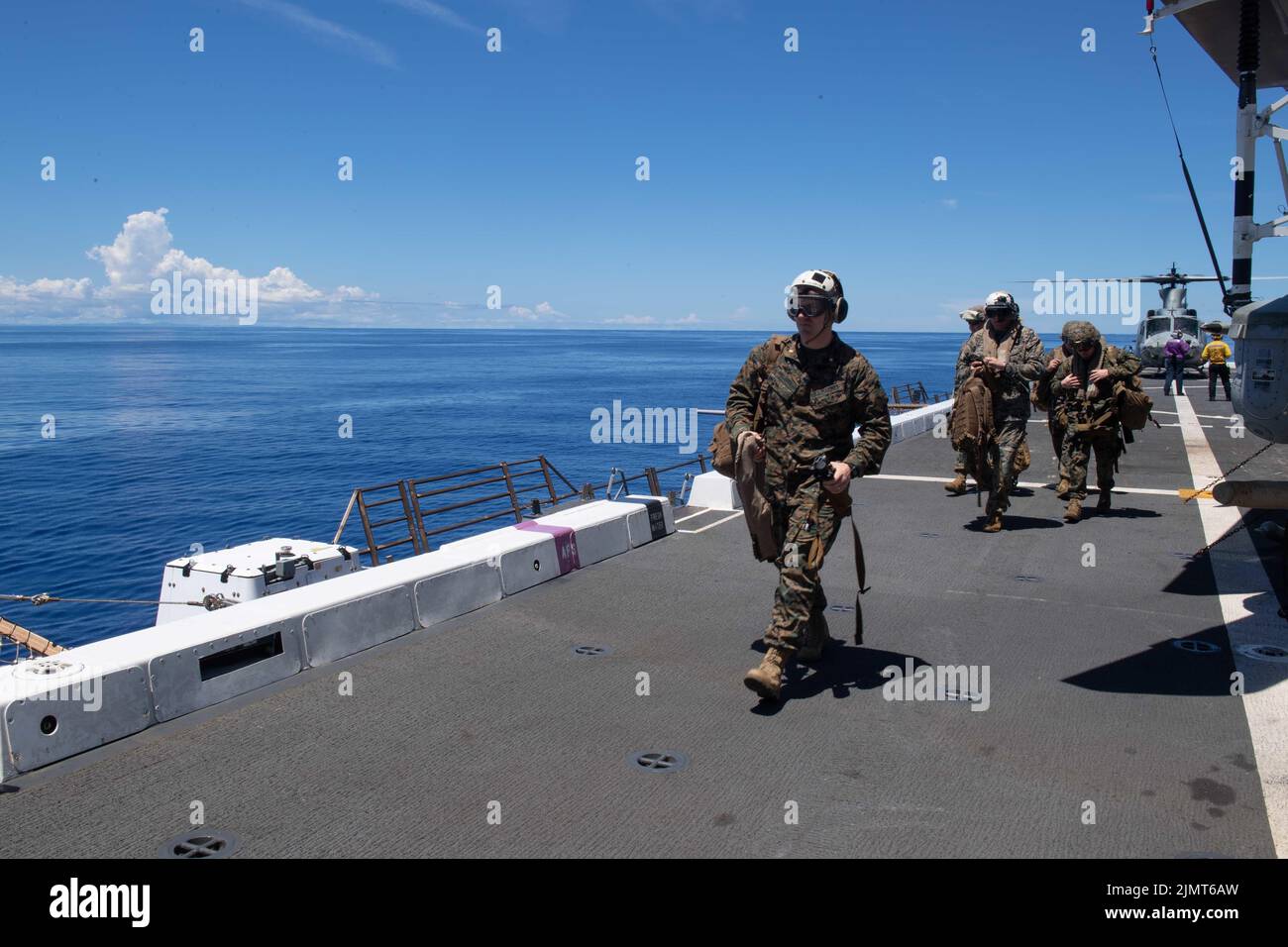 220805-N-XB010-1002 PHILIPPINE SEA (Aug. 5, 2022) Col. Matthew Danner ...