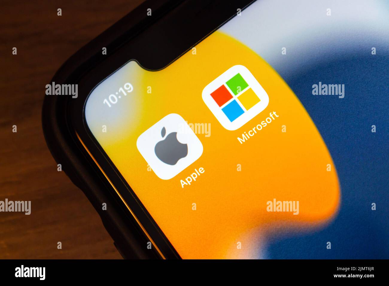 Apple m1 max hi-res stock photography and images - Alamy