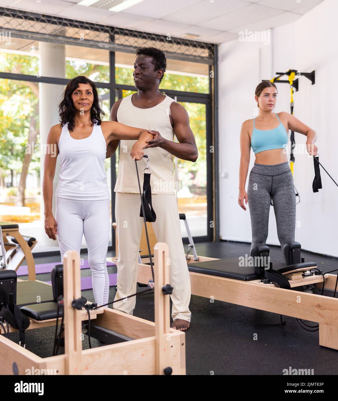 Machinesactive hi-res stock photography and images - Alamy