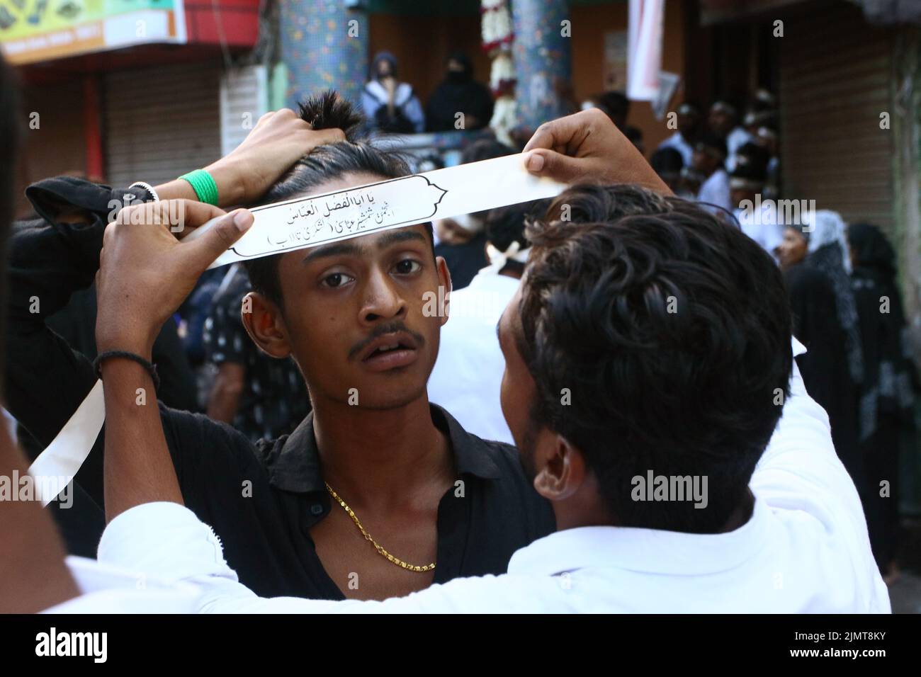 Kolkata, India. 07th Aug, 2022. Shia Muslims participate in a religious ...