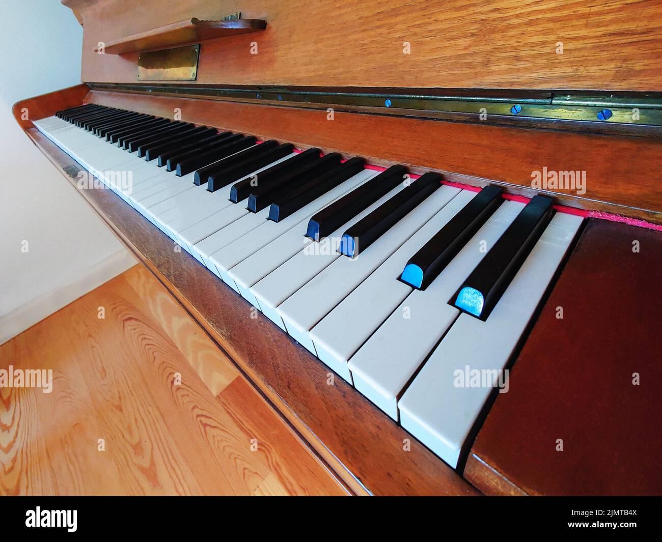 Piano made of wood hi-res stock photography and images - Alamy