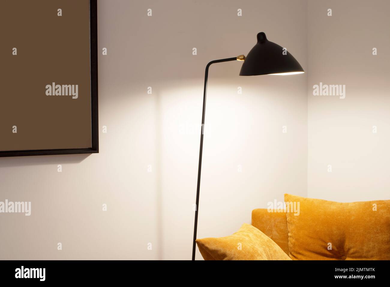 Reading corner hi-res stock photography and images - Alamy