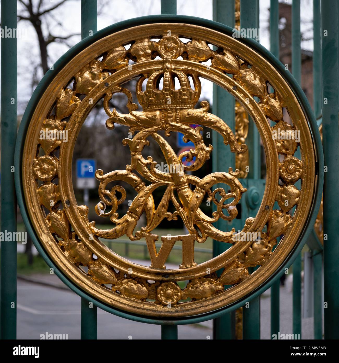 Round emblem hi-res stock photography and images - Alamy