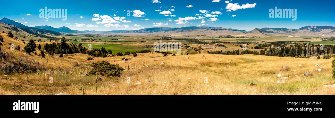 Yellowstone ranch hi-res stock photography and images - Alamy