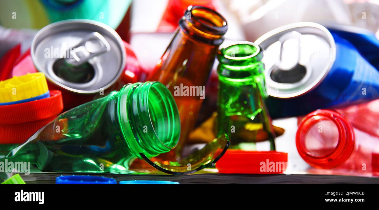 Recyclable garbage consisting of glass, plastic, metal and paper Stock ...