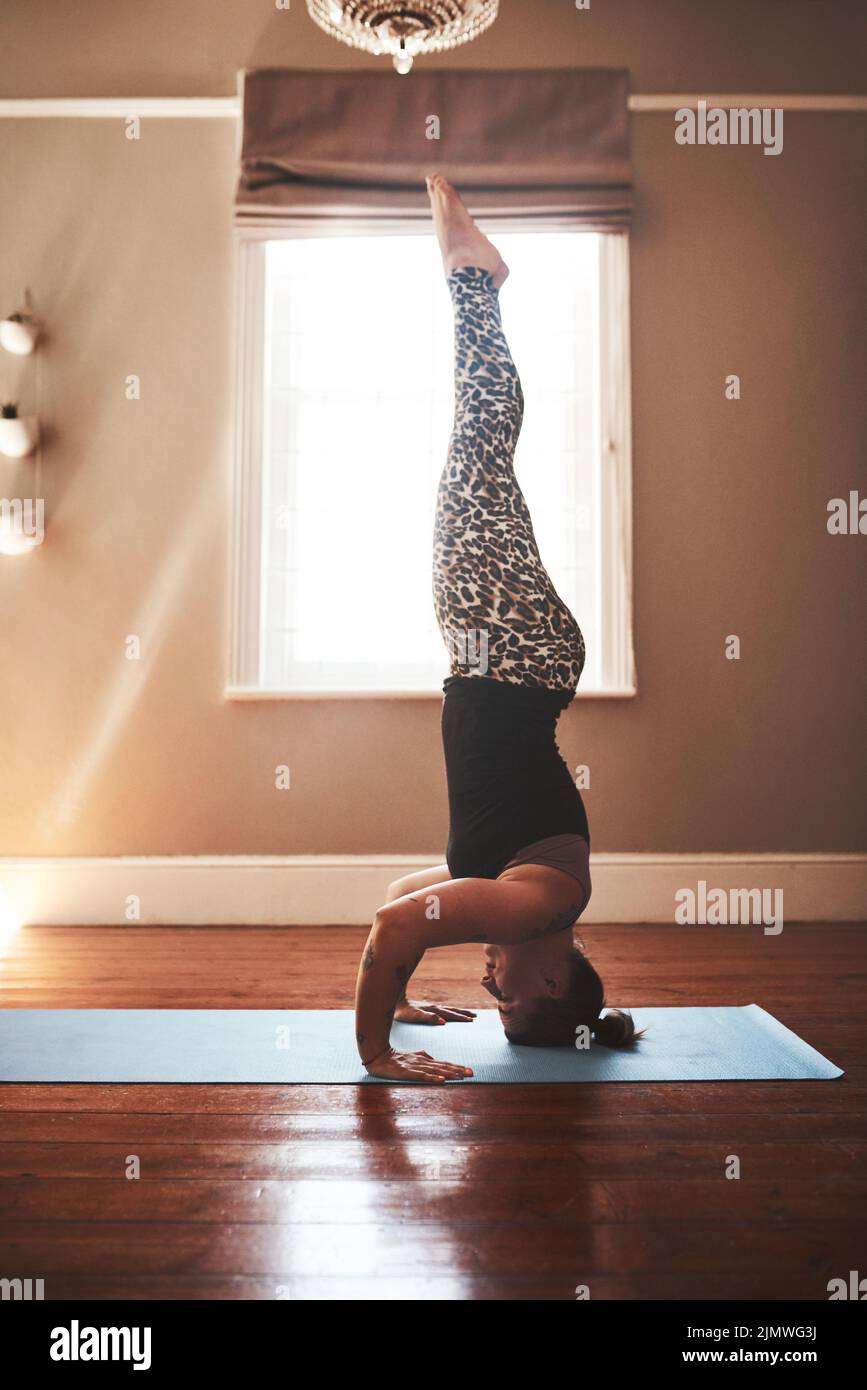 Keep balancing hi-res stock photography and images - Alamy