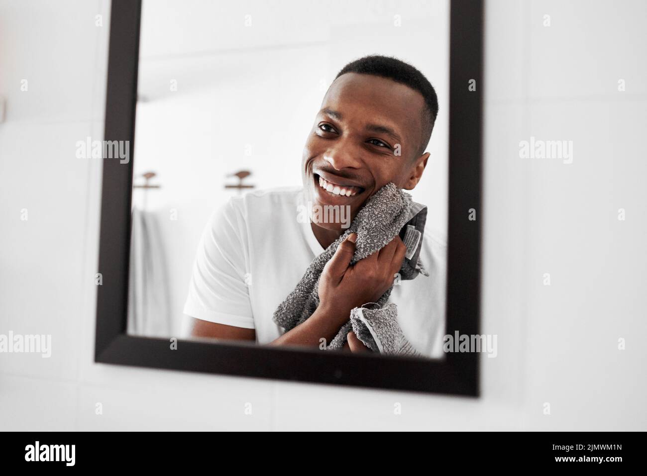 Drying face hi-res stock photography and images - Alamy