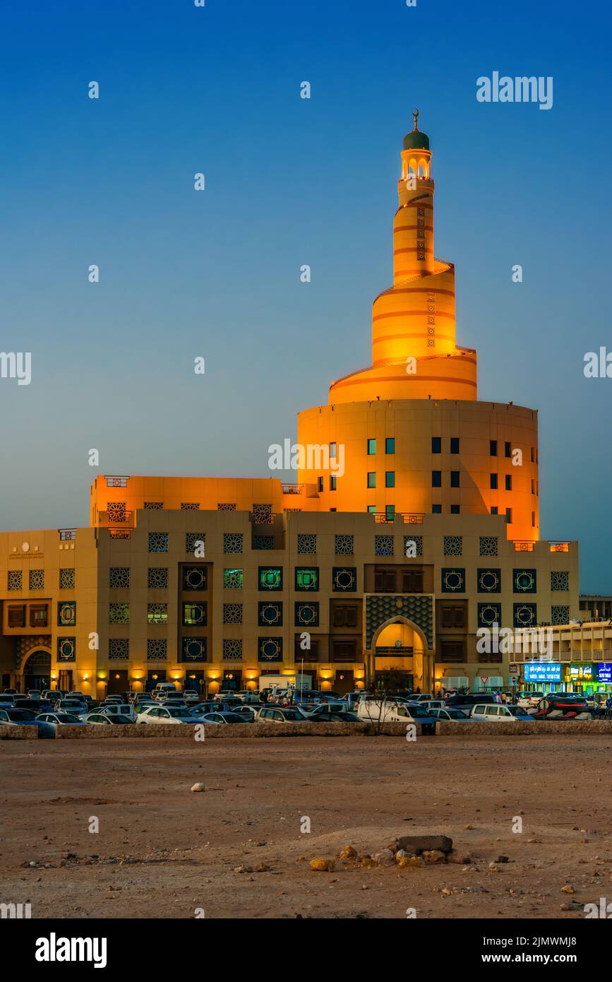 Doha corniche spiral mosque qatar hi-res stock photography and images ...