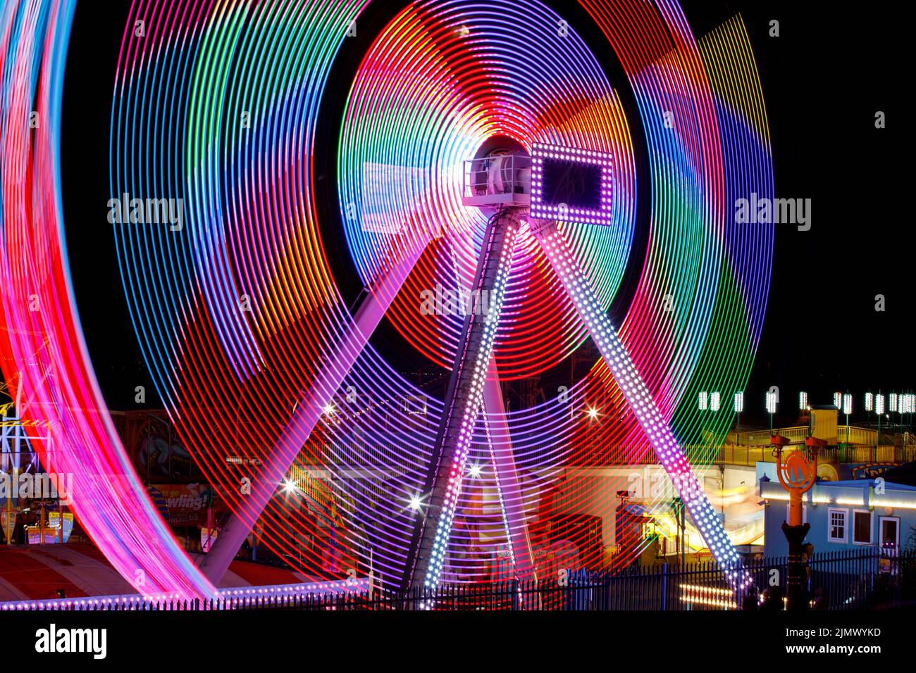 Theme park pendulum hi-res stock photography and images - Alamy