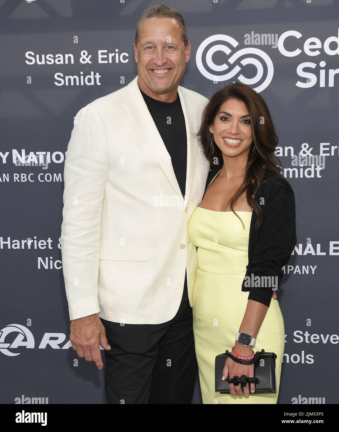 (L-R) Jim Everett and Laura Everett at the Cedars-Sinai Board Of ...
