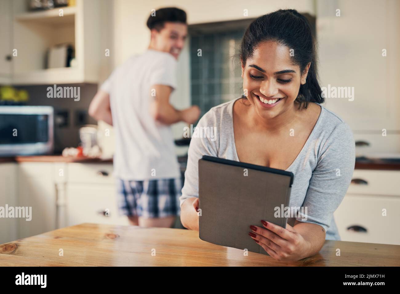 Man and wife entertaining hi-res stock photography and images - Alamy