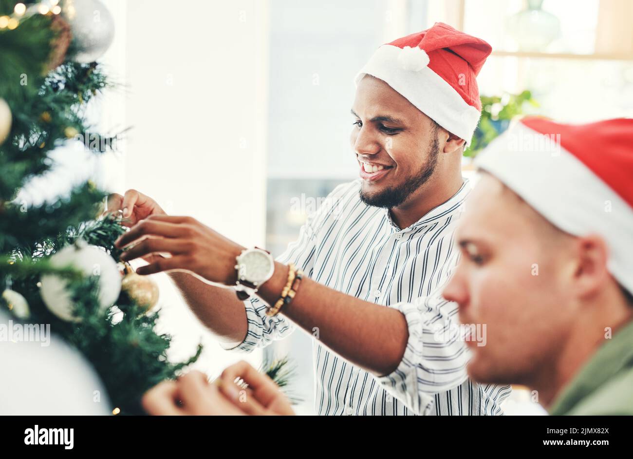 Real christmas tree in office hi-res stock photography and images - Alamy