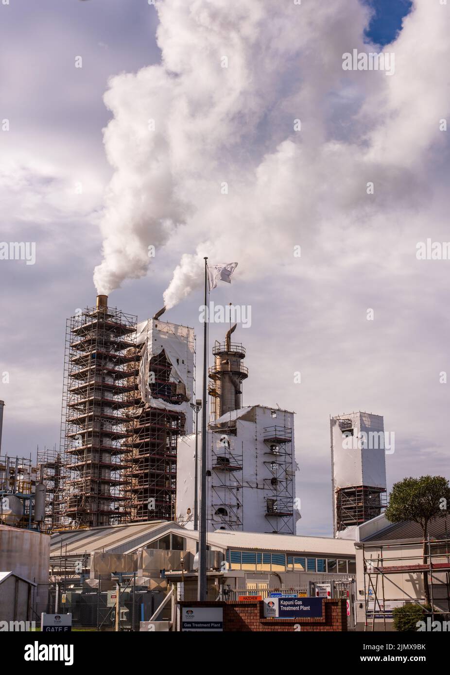 Condensate gas field hi-res stock photography and images - Alamy
