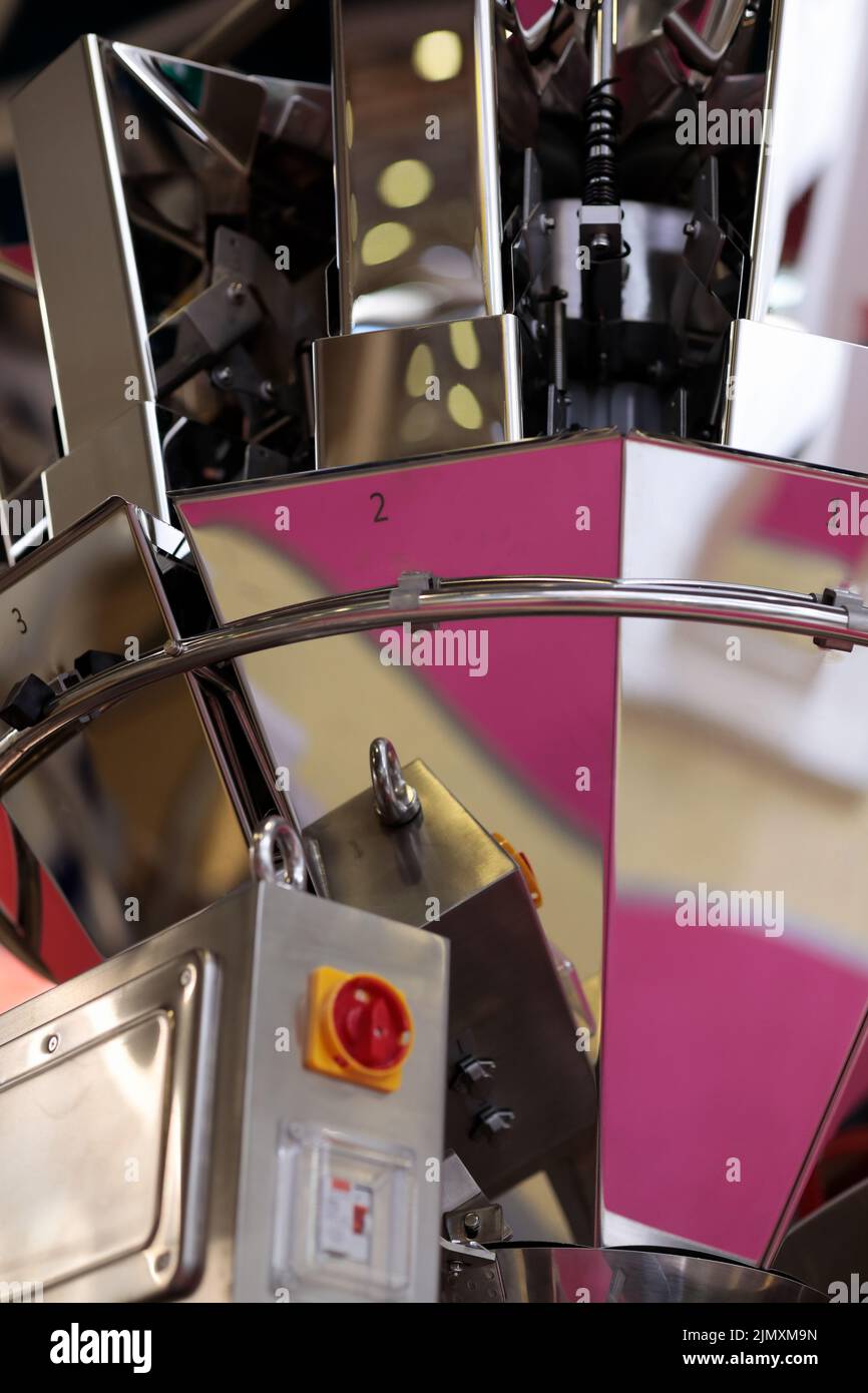 Automatic multihead weigher packaging machine with steel buckets ...