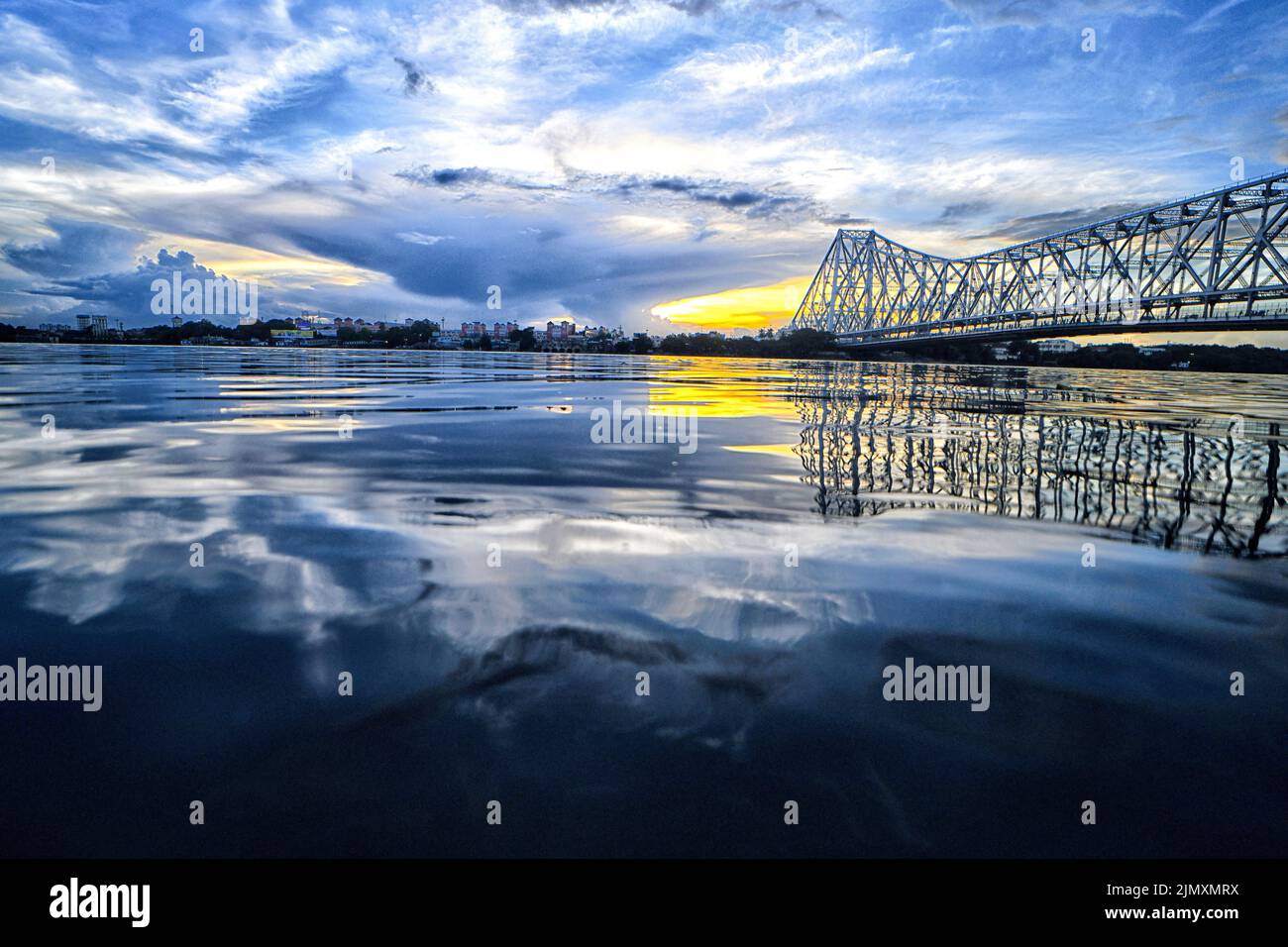 Kolkata, India. 07th Aug, 2022. Sunset moments from the Jagannath Ghat ...