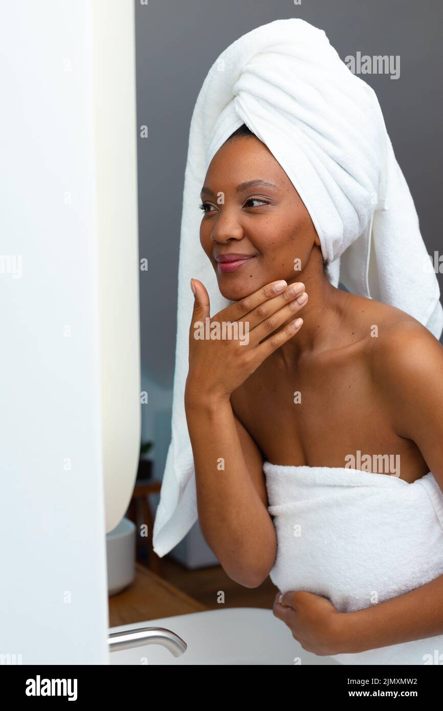 Towels wrapped hi-res stock photography and images - Alamy