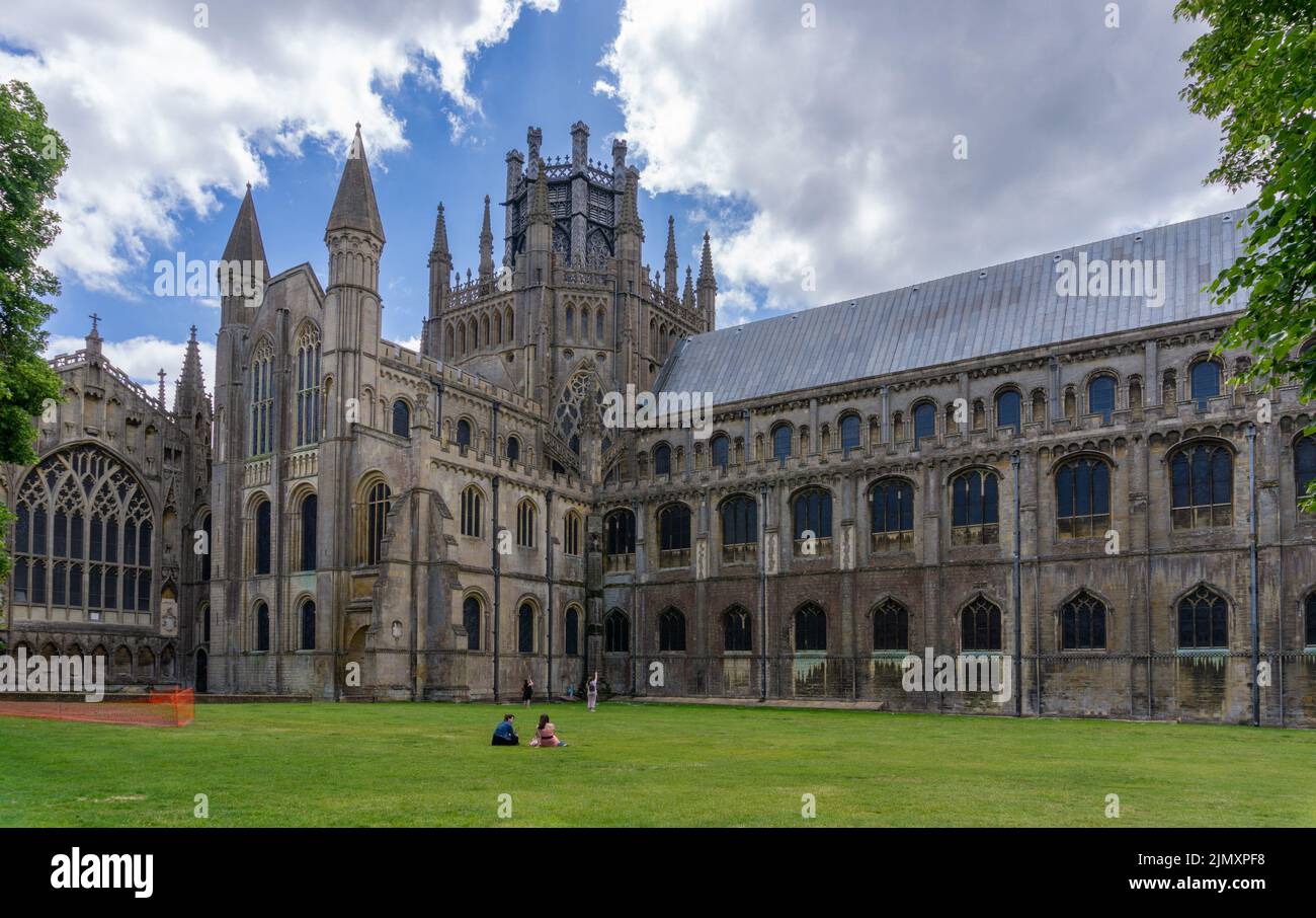 View of the historic Ely Cathedral with its octagonal tower Stock Photo ...