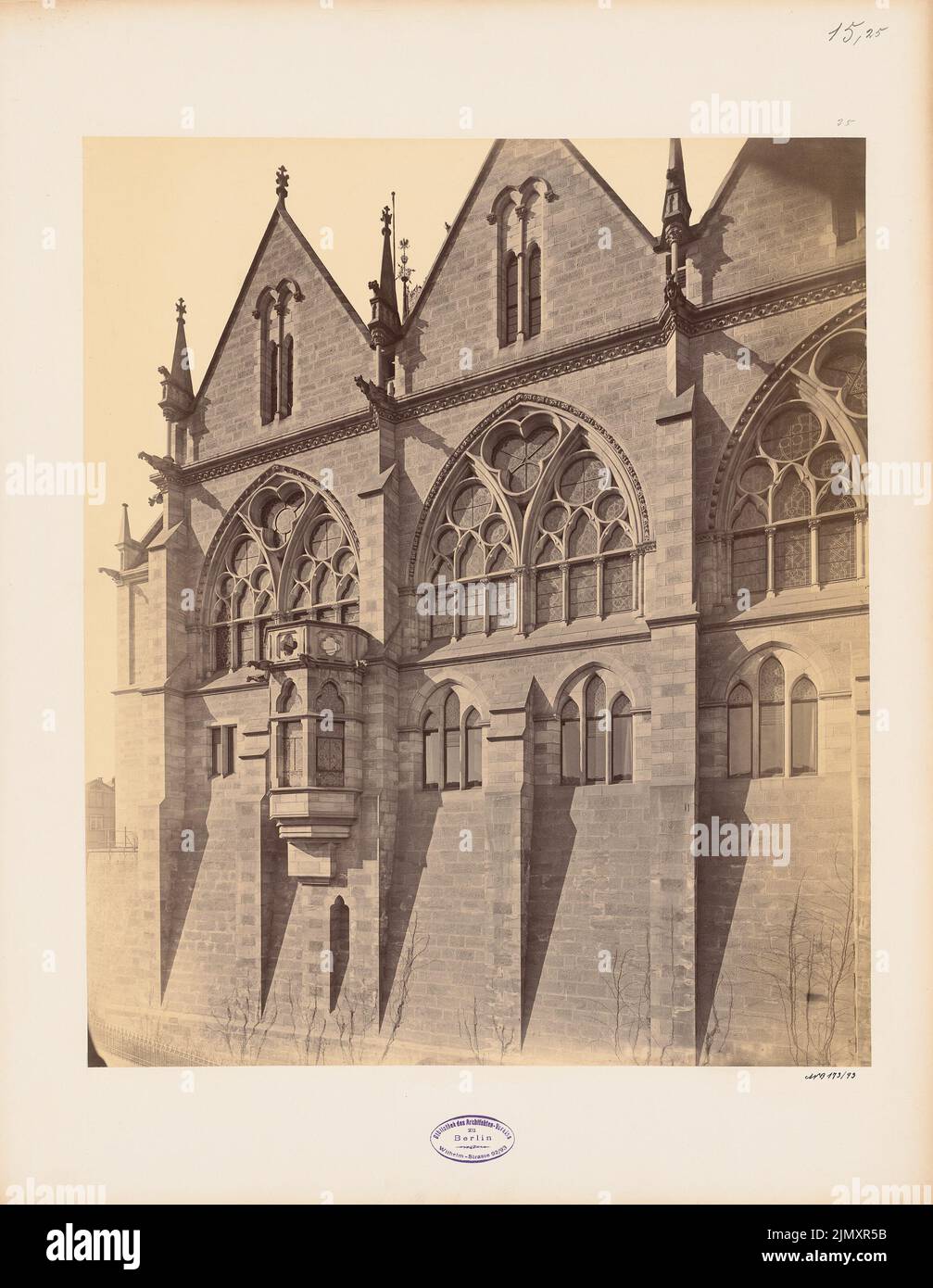 Lecture hall building hi-res stock photography and images - Alamy