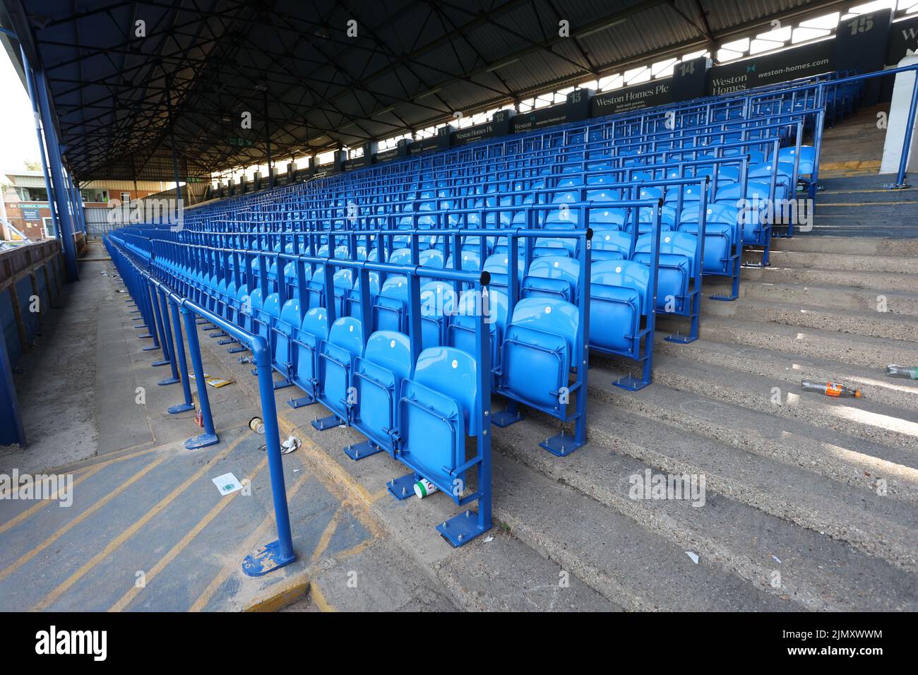 Safe standing football stadium uk hi-res stock photography and images ...