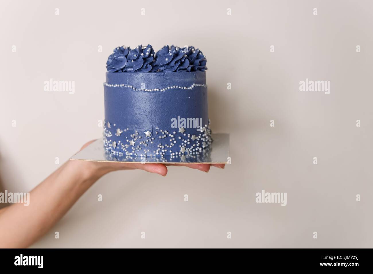 Womans hands decorating sweet tasty hi-res stock photography and images ...