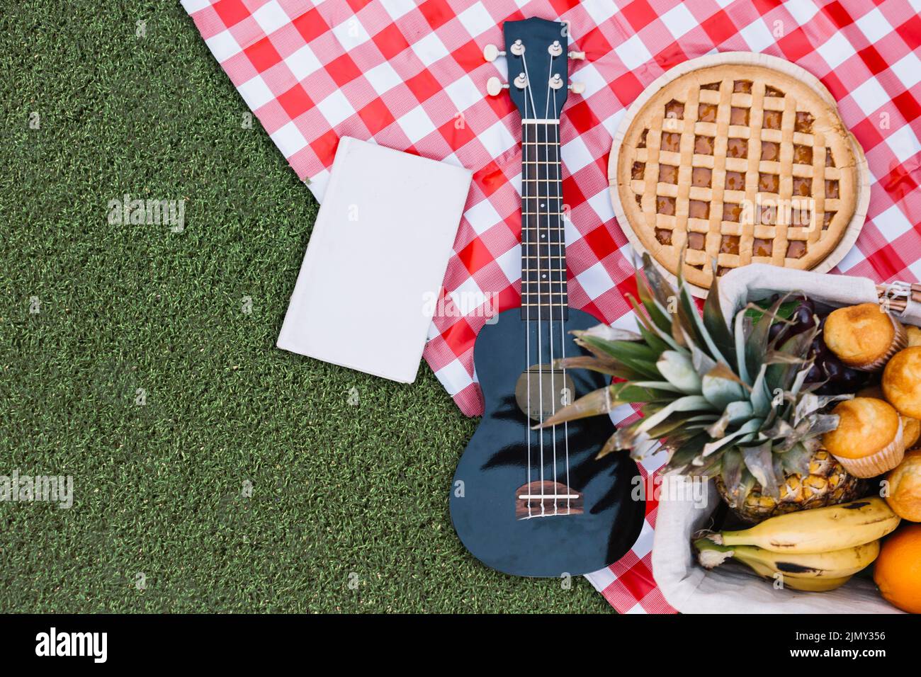Picnic frame hi-res stock photography and images - Alamy