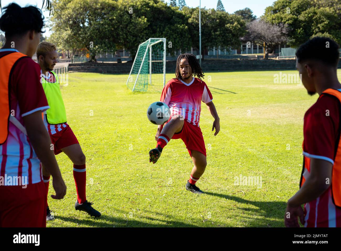 Freestyle soccer players hi-res stock photography and images - Alamy