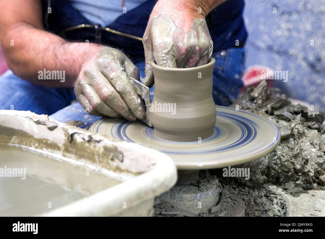 Pottery handmade hi-res stock photography and images - Alamy