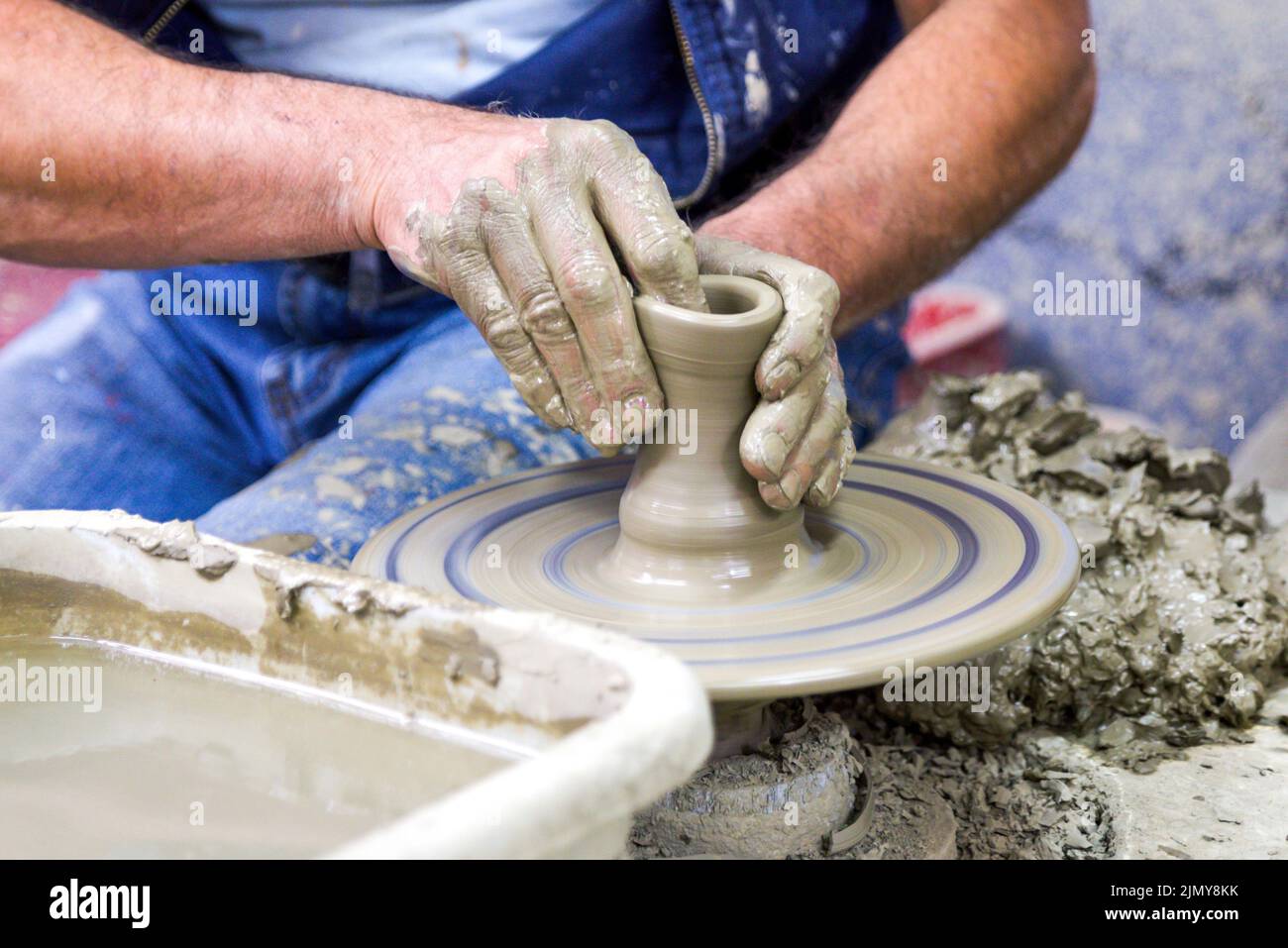 Pottery machine hi-res stock photography and images - Alamy