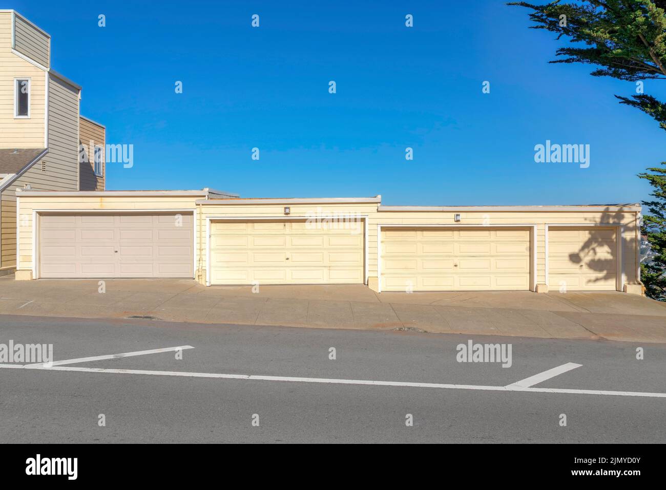 Beige garage doors hi-res stock photography and images - Alamy