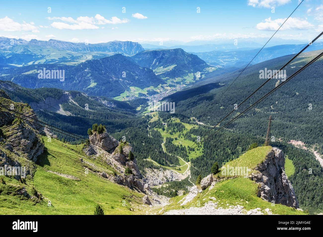 Cable car seceda mountain hi-res stock photography and images - Alamy