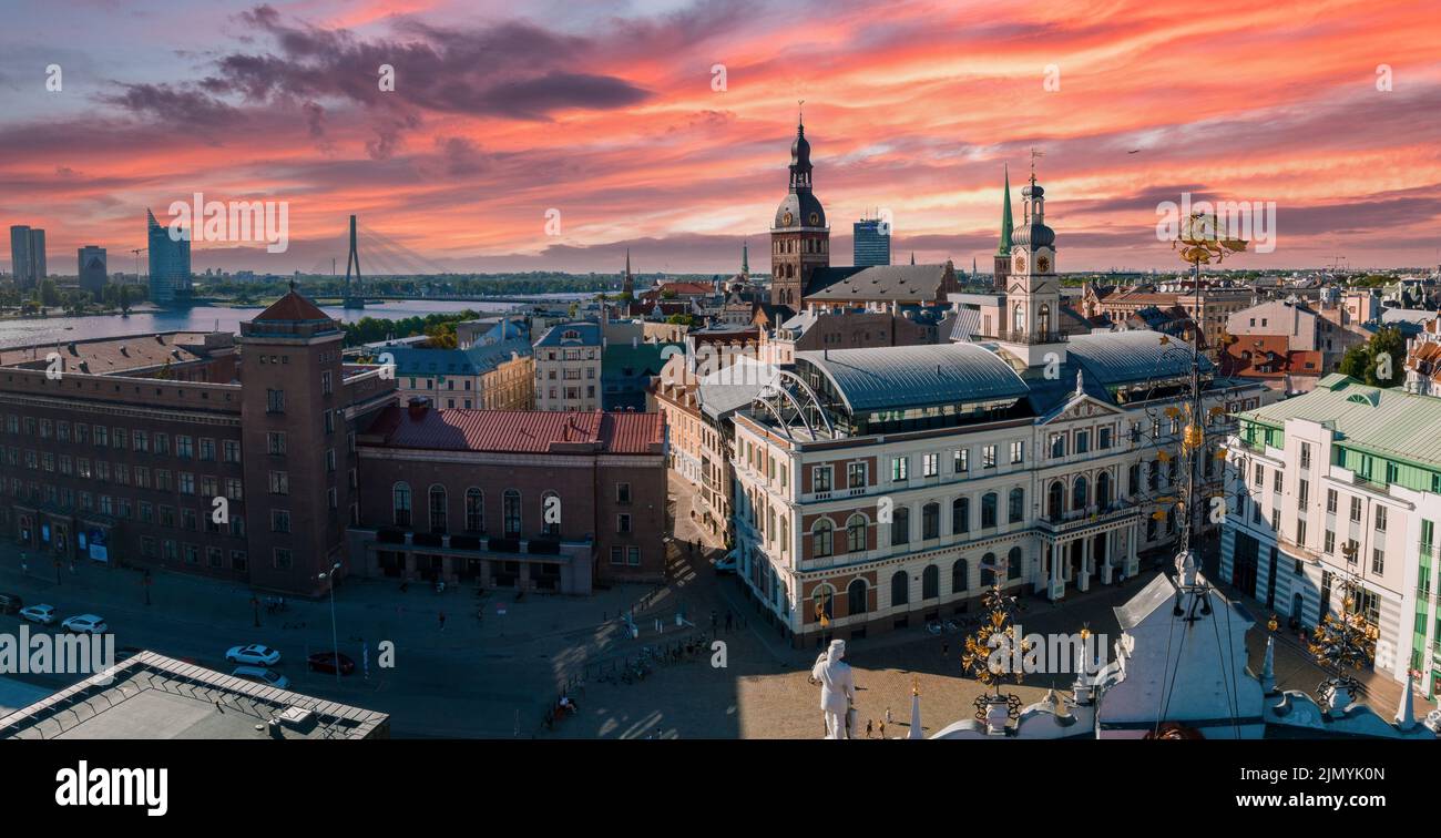 Aerial establishing shot beautiful town hi-res stock photography and ...